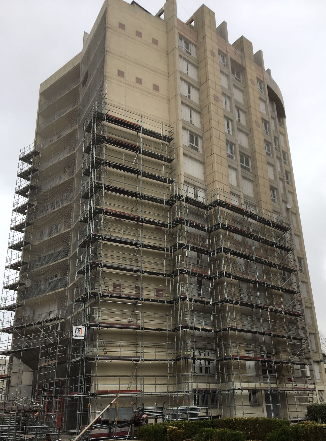 AZ Metal - Location d'échafaudage fixe multidirectionnel